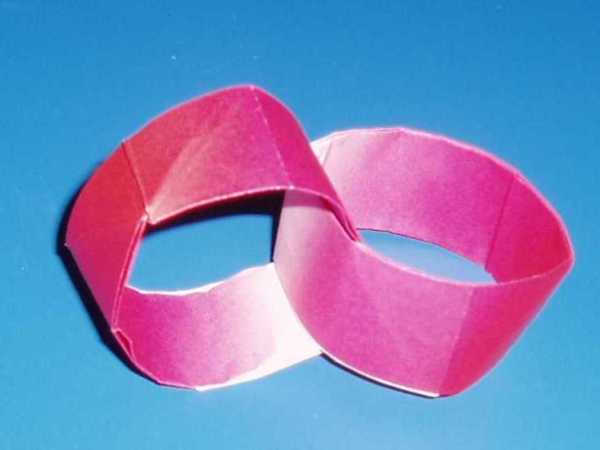 Two Permanently Interlocking Rings by Jeremy Shafer